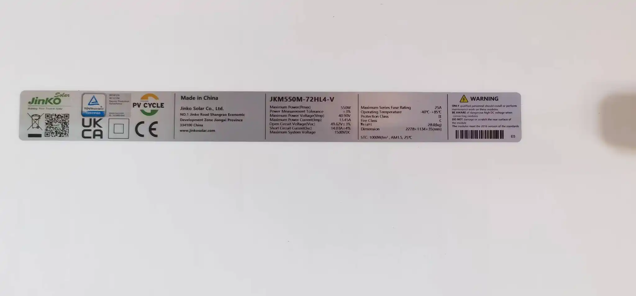 Jinko Solar Panels - High Efficiency 555 Watt Modules