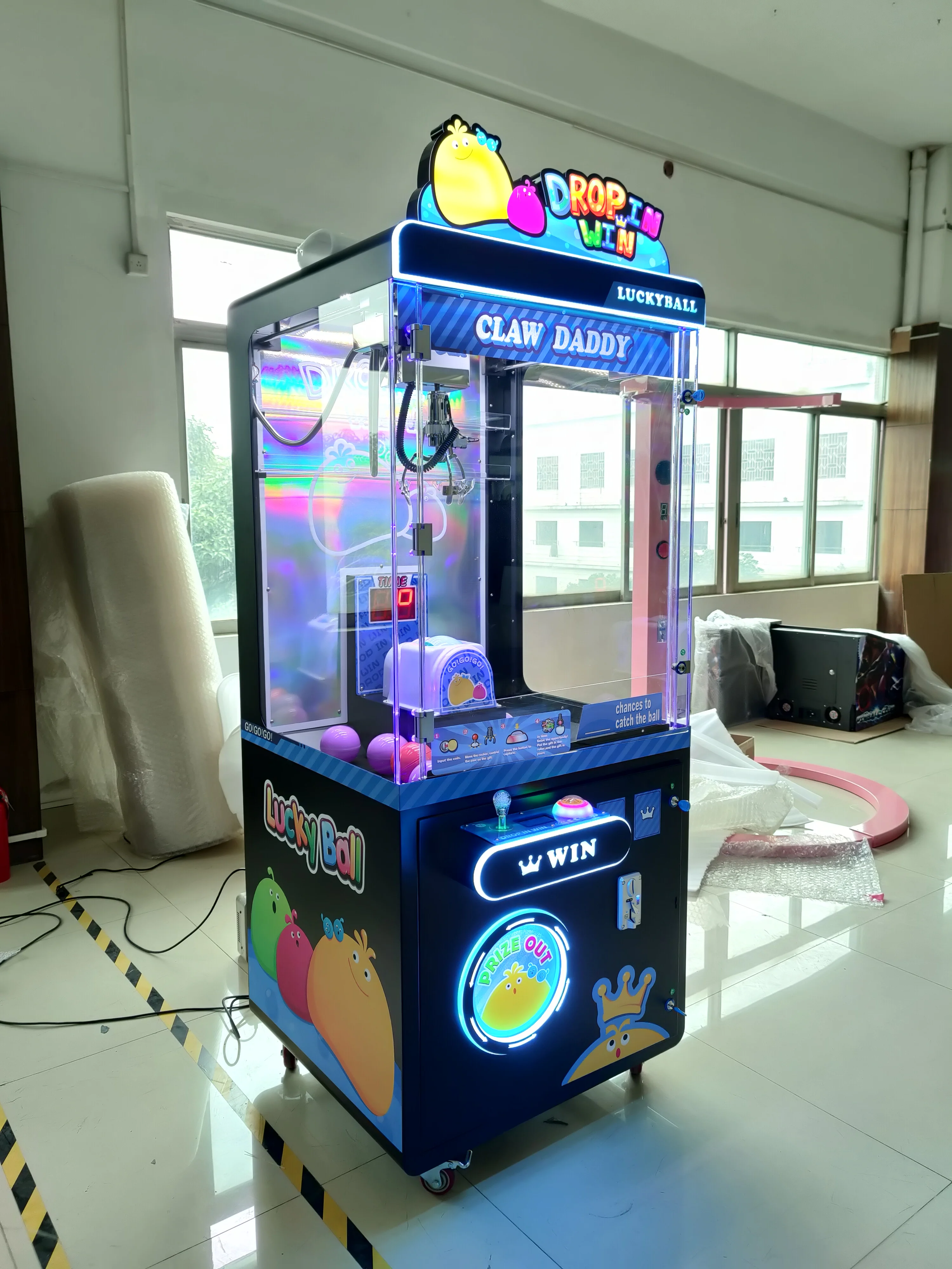 Coin Operated Arcade Doll Crane Prize Claw Machine Lucky Balls