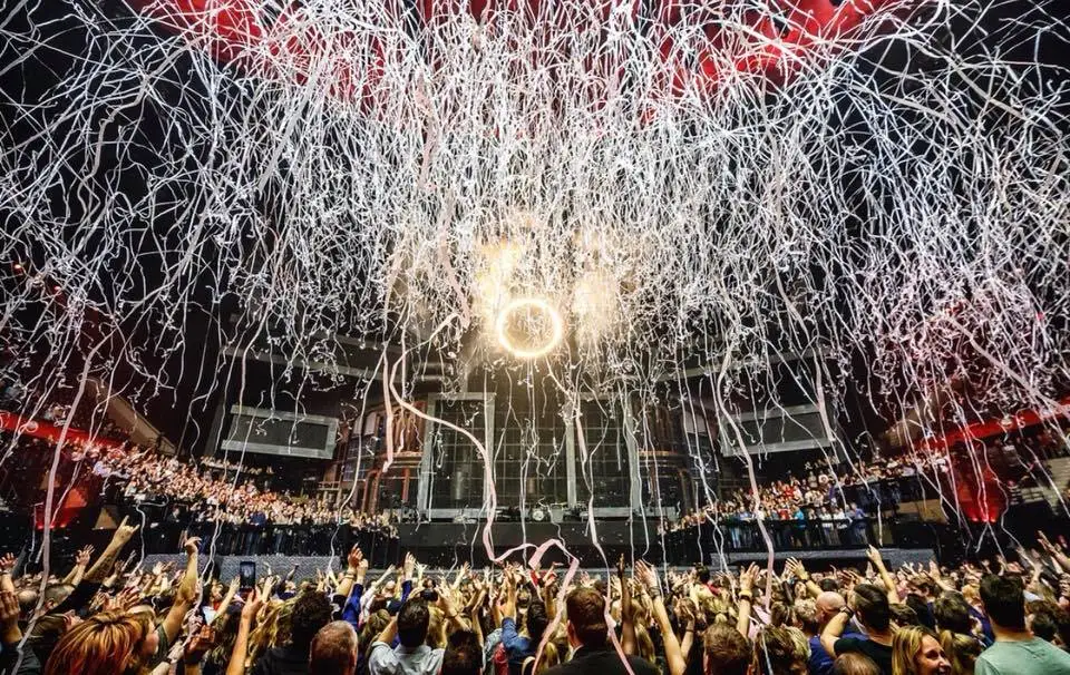 Powerful Stage Stadium Shot Confetti & Streamer Cannon Nine Shooting ...