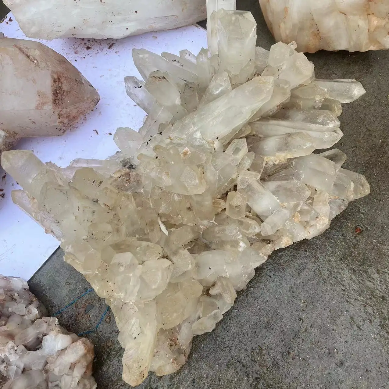 Wholesale Natural Quartz Crystal Clusters for Healing