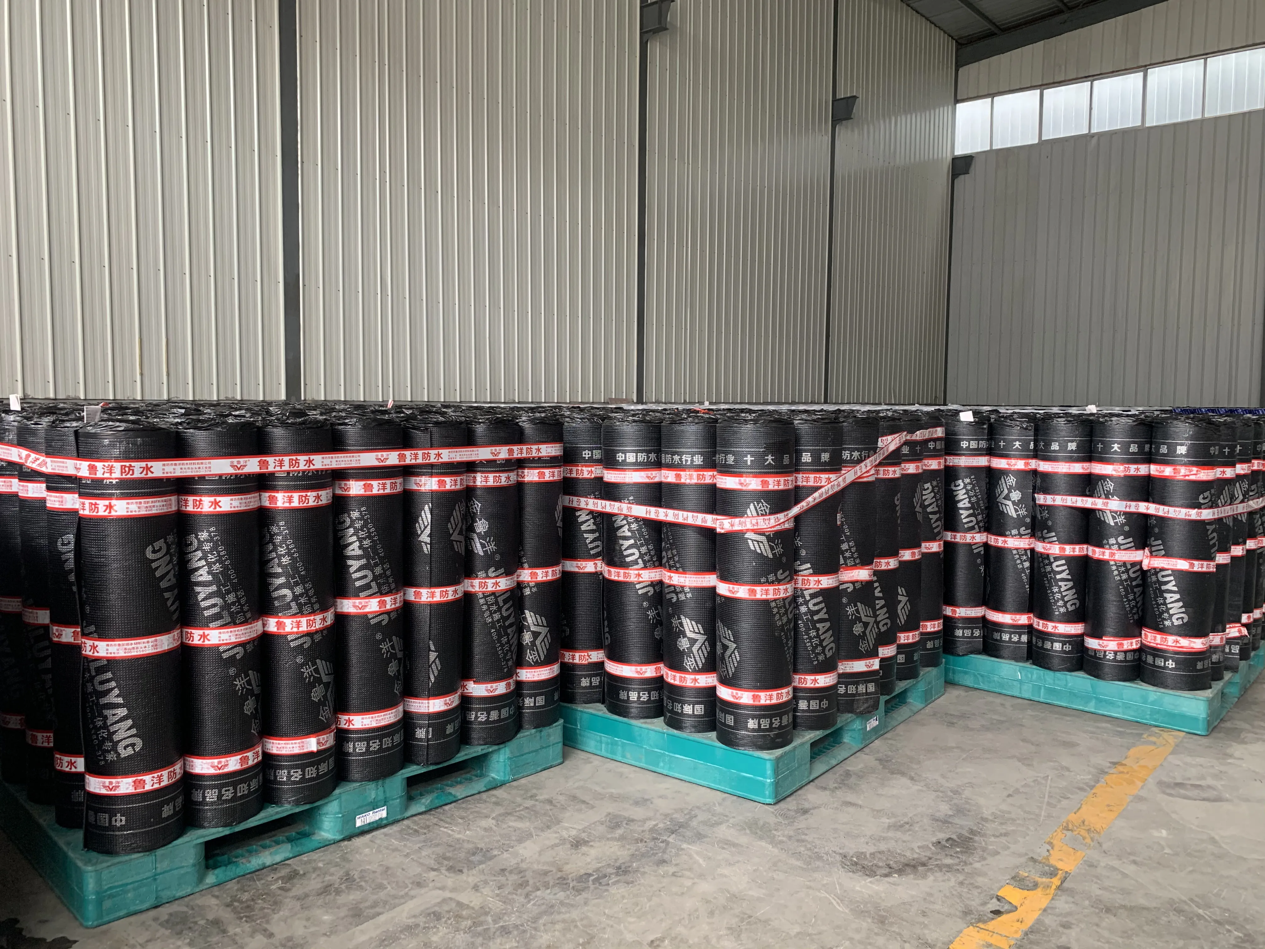 Self Adhesive Bitumen Roofing Waterproof Membrane Underlayment ...