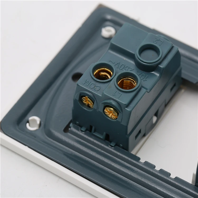 Plastic Shell Electrical Power Socket With Switch American Standard 2 ...