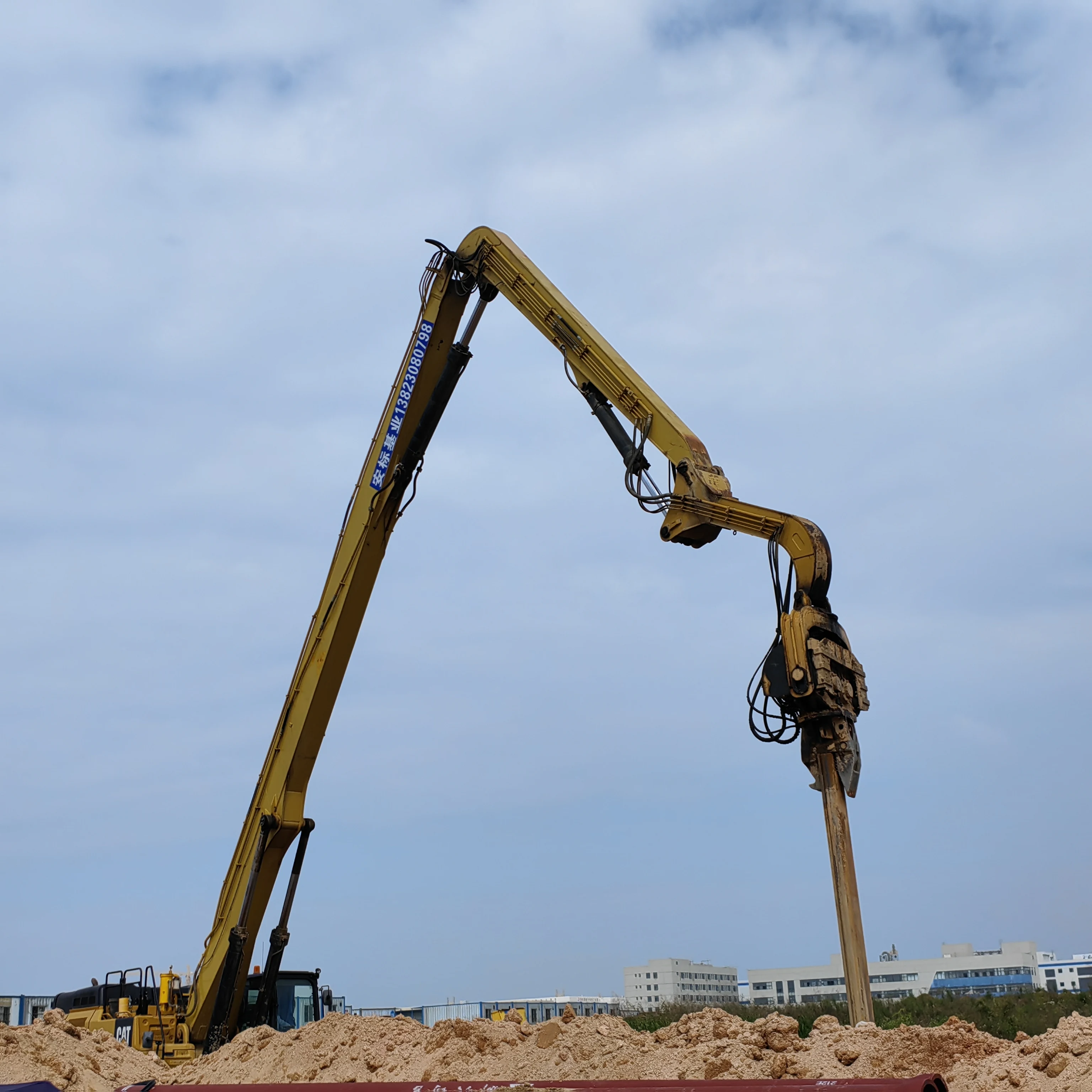 Excavator Mounted Pile Driver Arm - High-Quality & Durable
