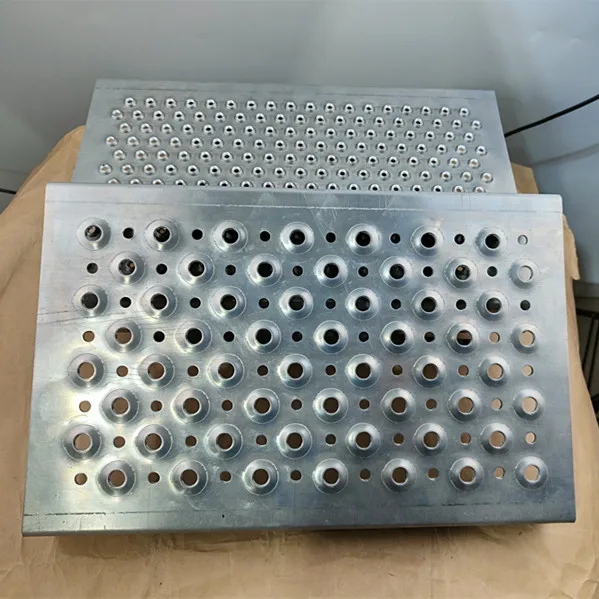 Roof Top Aluminum Walkway Platform Metal Anti-slip Stairs Treads ...