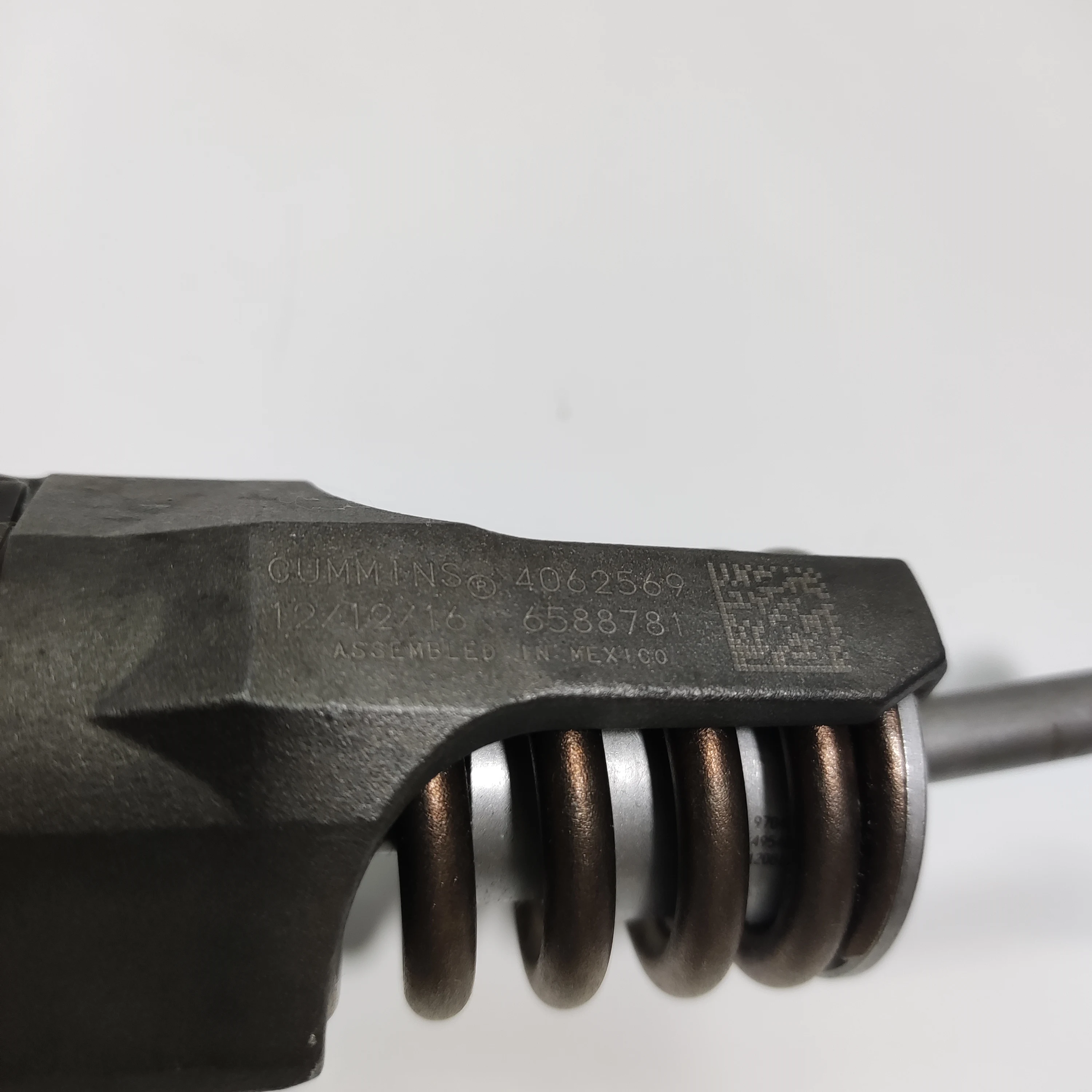 Cummins X15 Diesel Engine Parts Cummins 4062569 Injector Fuel Injector ...