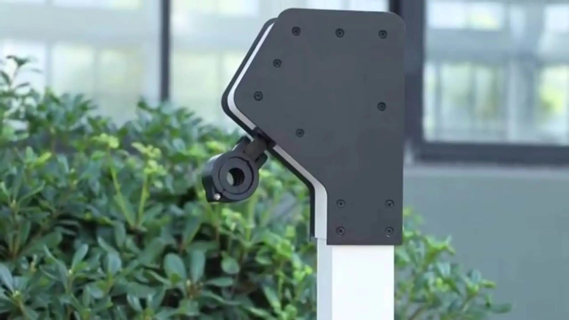 EV Charger Cable Retractor - Reliable 6.5KG Tension