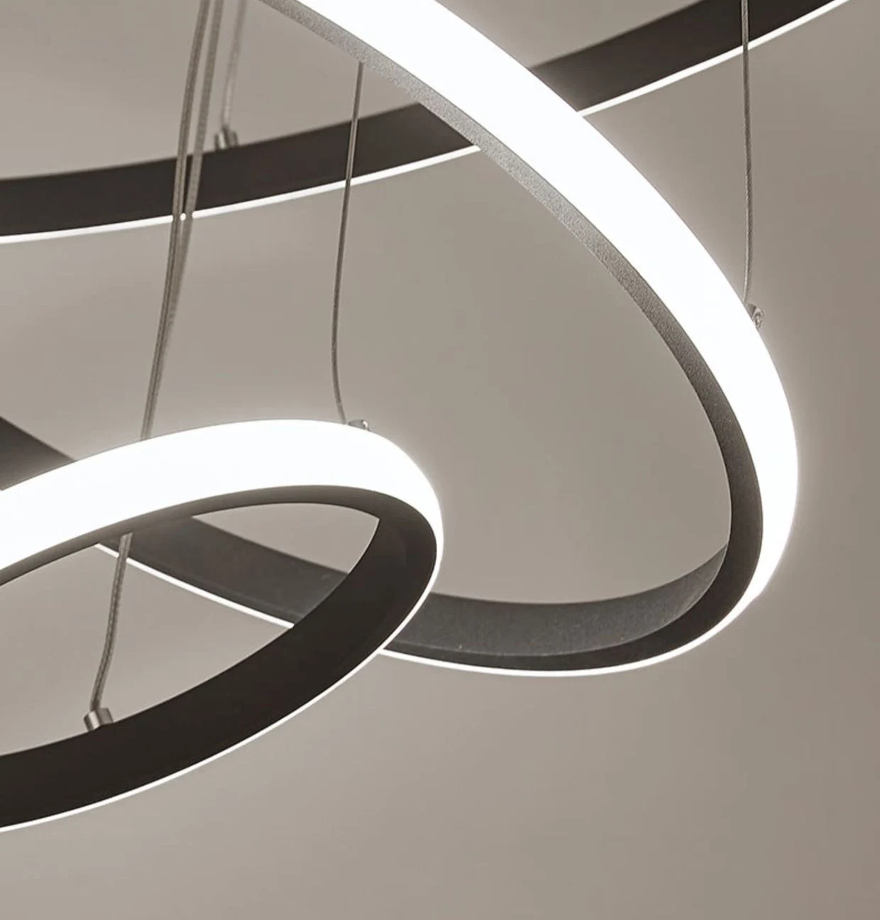 Luxury Decorative Round Pendant Light for Living Room