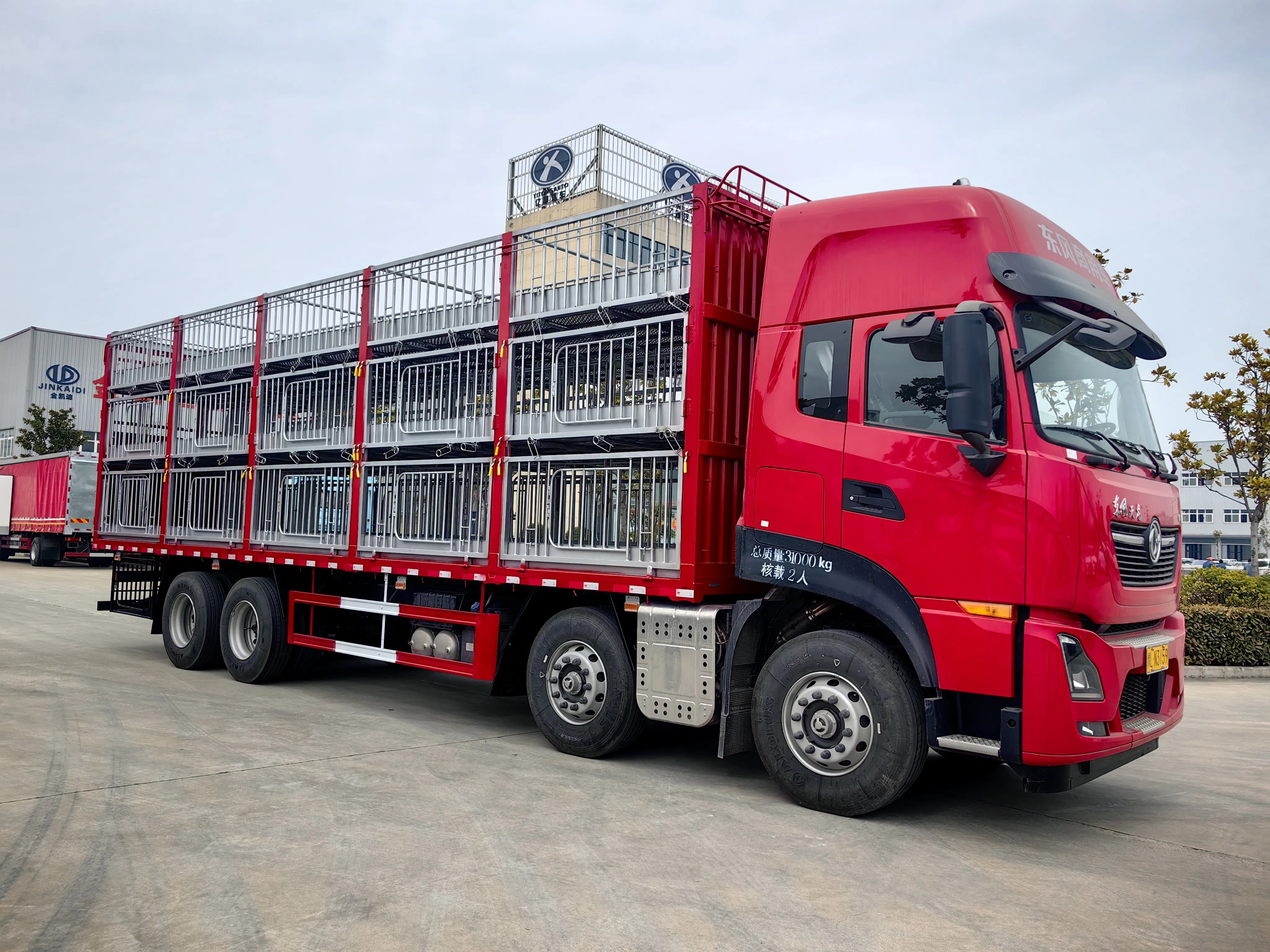 Tractor Truck Trailers With 20ft 40ft Steel Capacities Refrigerated And ...