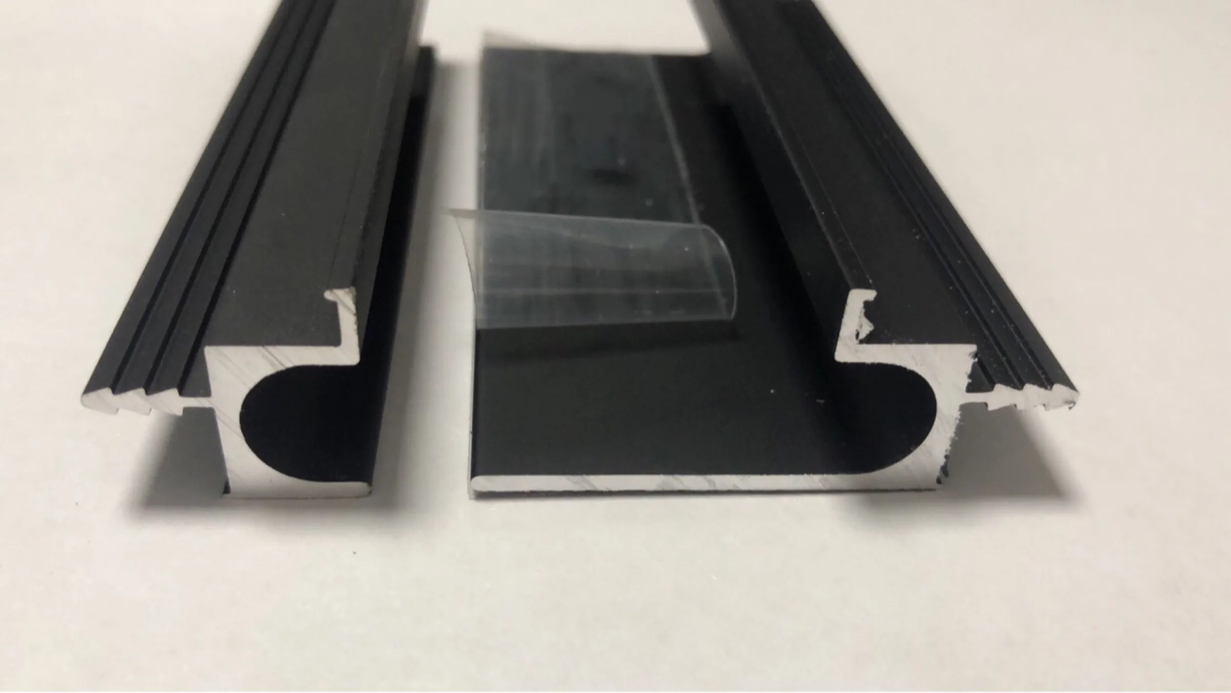 C Type Aluminum Black And Gold Anodize Profile Aluminum Continuous ...