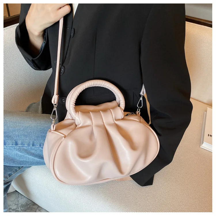 Pb98 2024 Handbags Cross Border New Women's Bag Trend Fold Cloud Bag ...