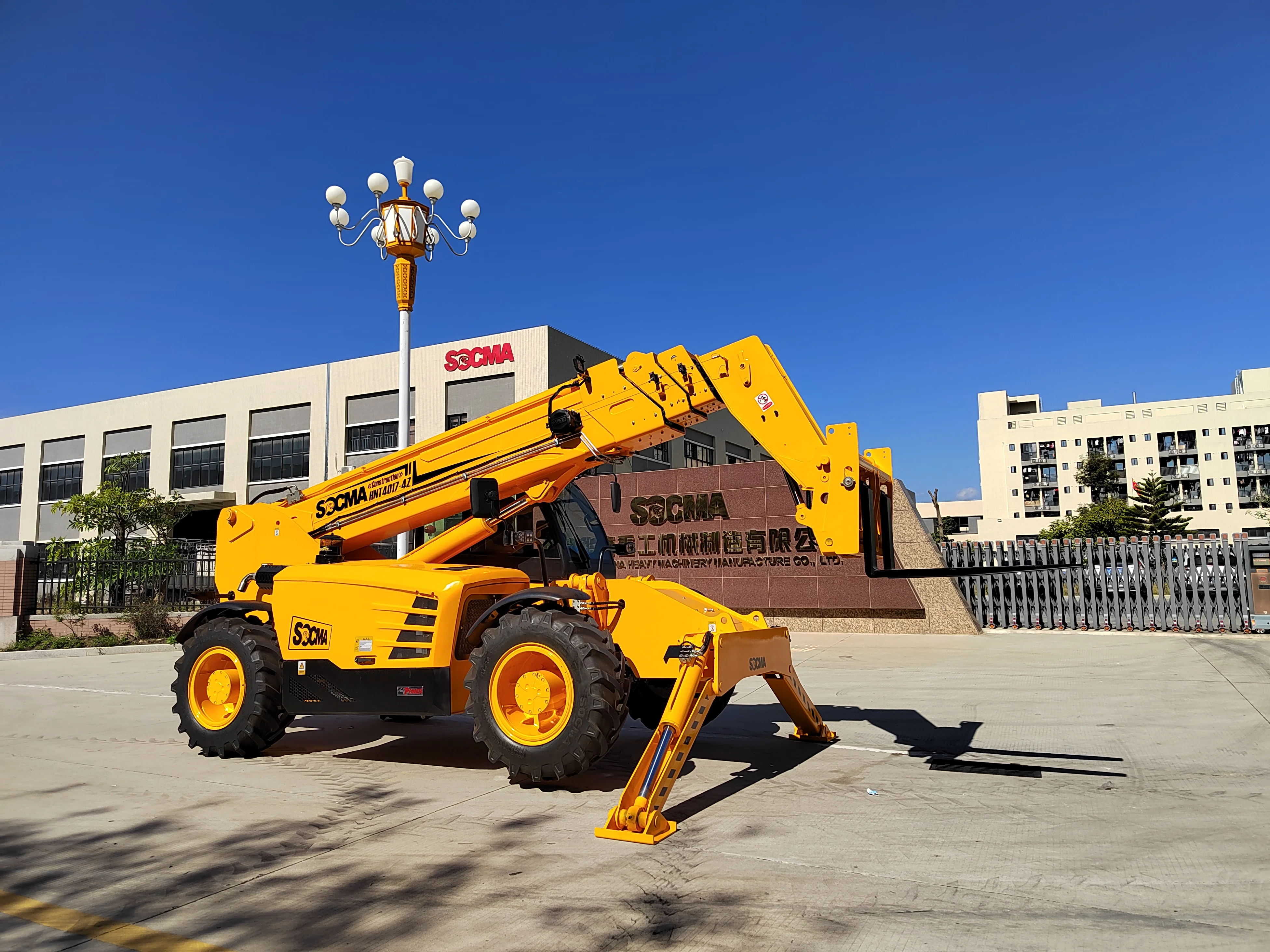 Telehandler Forklift 4ton 17m - Versatile & Powerful