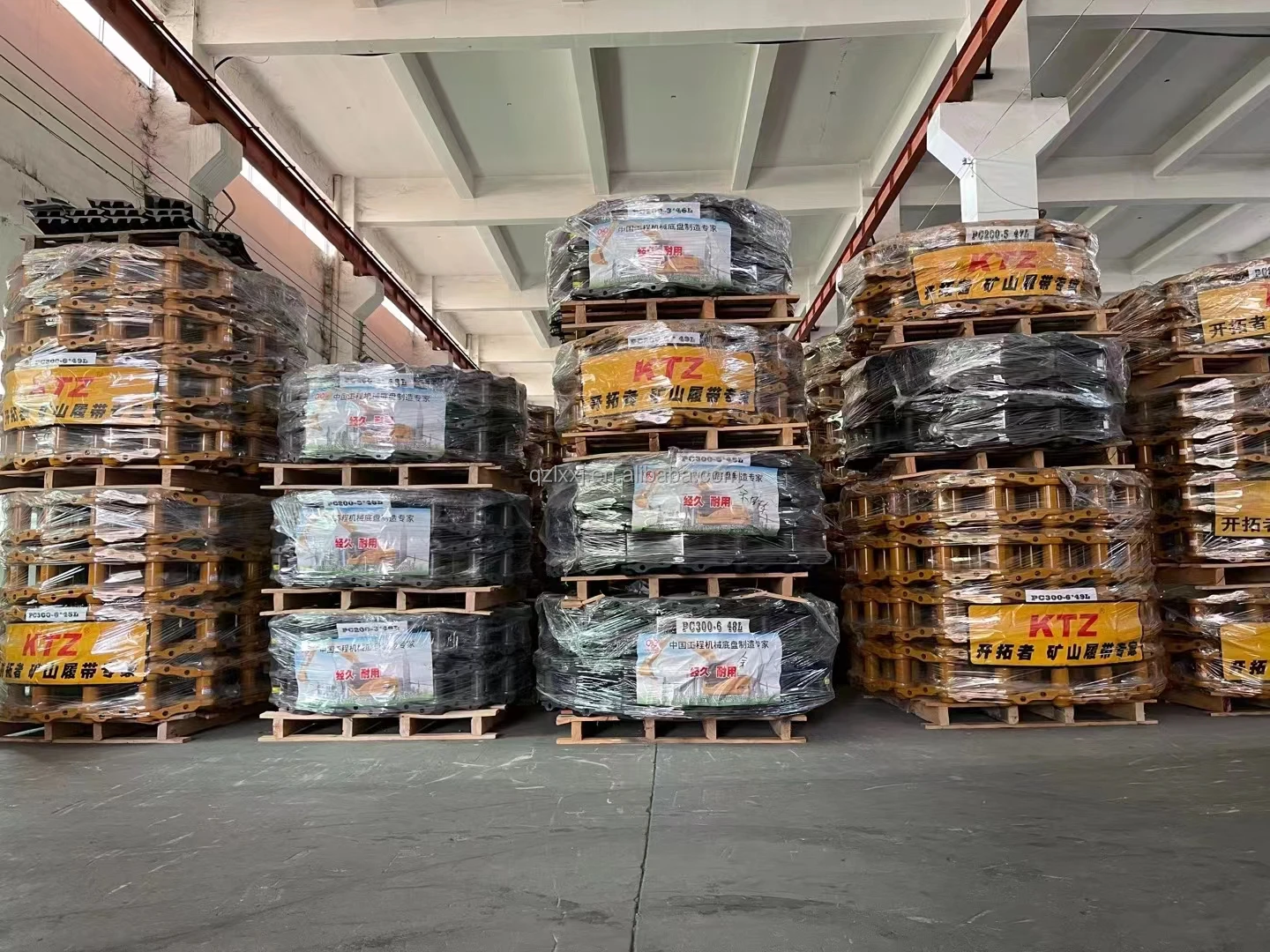 230mm 350mm 400mm 500mm Fastener Polyurethane Rubber Crawler Crane ...