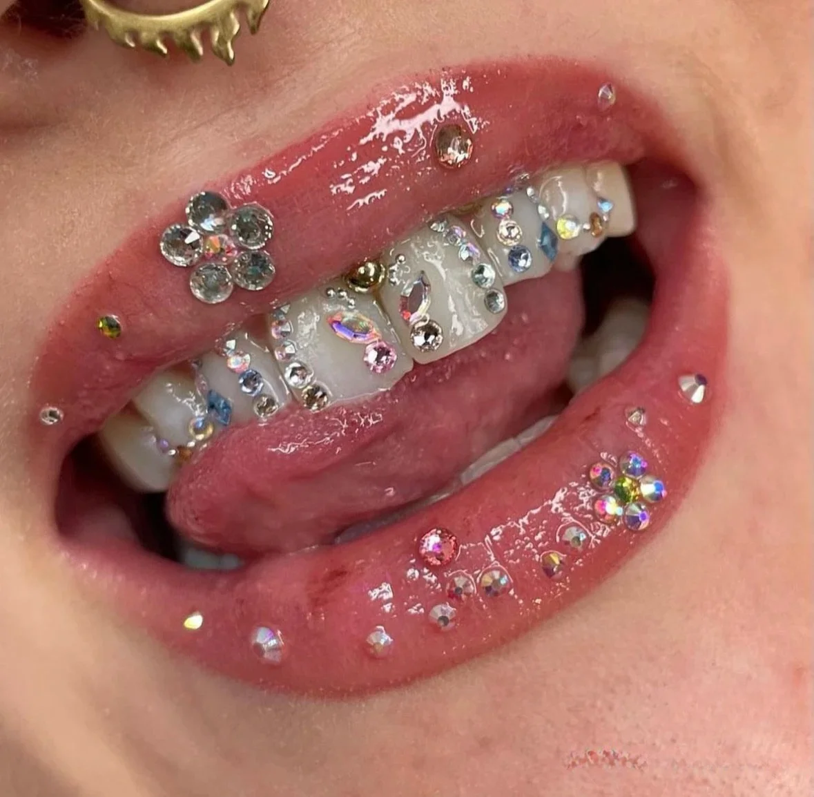 Wholesale Solid Gold Tooth Gem 18k Gold Tooth Gem Set Manufacturers ...