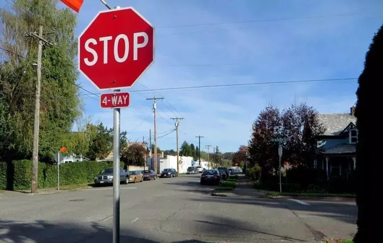 24'' Stop Sign - Solar Powered LED Blinking Reflective Traffic Warning Sign
