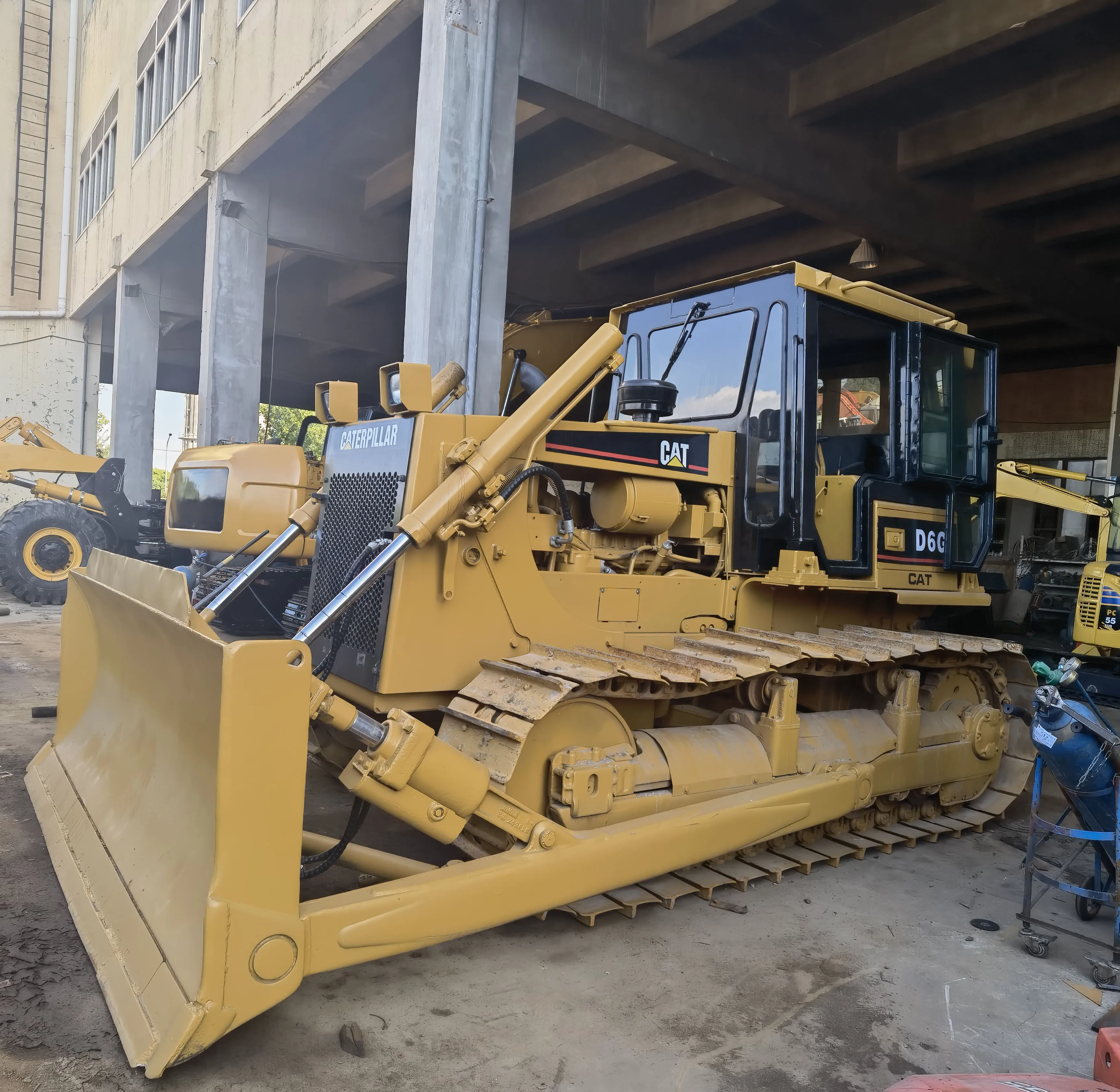 Heavy Equipment Used Bulldozer D6G With Ripper D5 D6 D7 Bulldozer Track ...