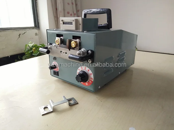 Automatic Countable Chicken Debeaker - Efficient & Reliable