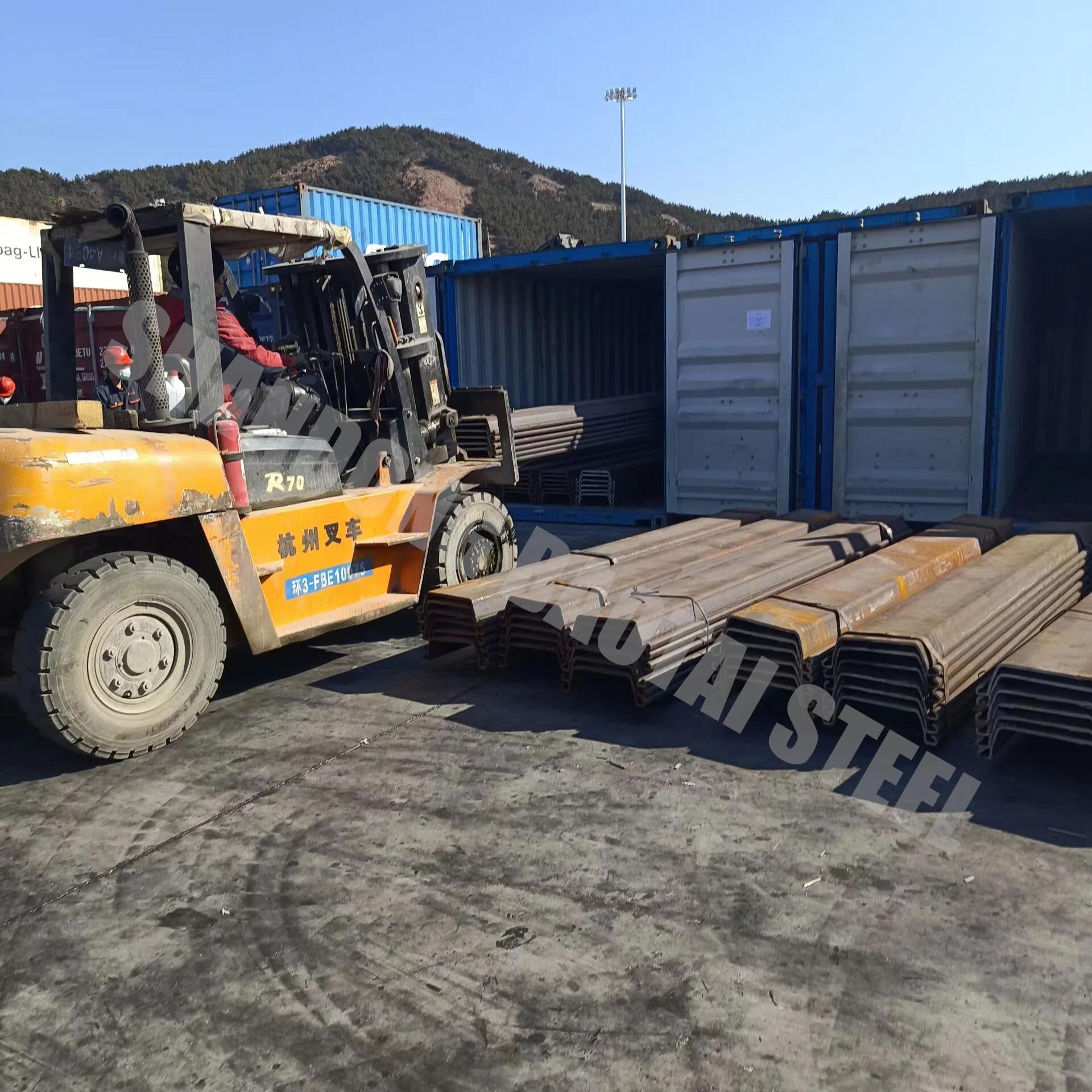 欧洲z形钢板桩az12 Az28 Az18-700 Z形钢板桩 - Buy Az18-700 Z板桩,Z型钢板桩,板桩az12 Az28 ...