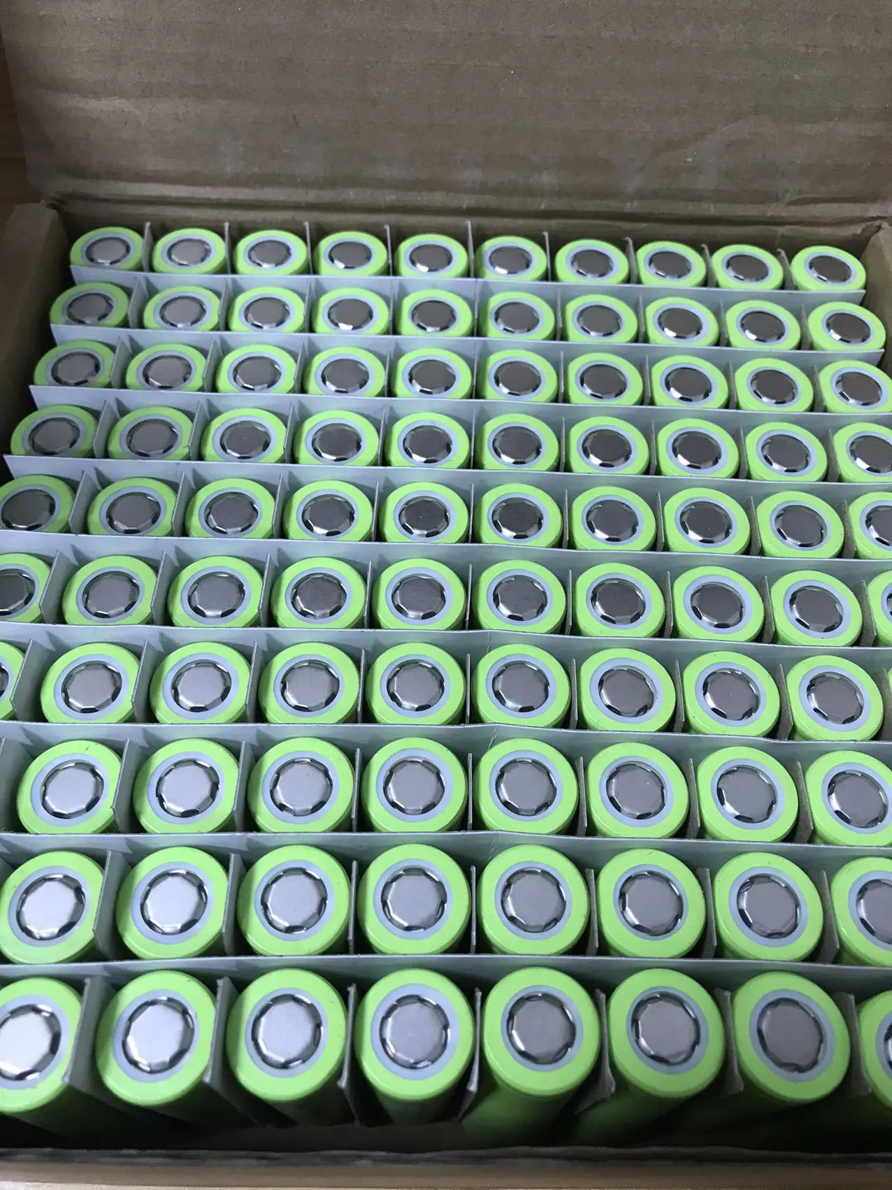 Bulk Stock Cylindrical Lithium Cell 18650 2000mah 3.7v Rechargeable Li Ion Batteries Cell - Buy ...