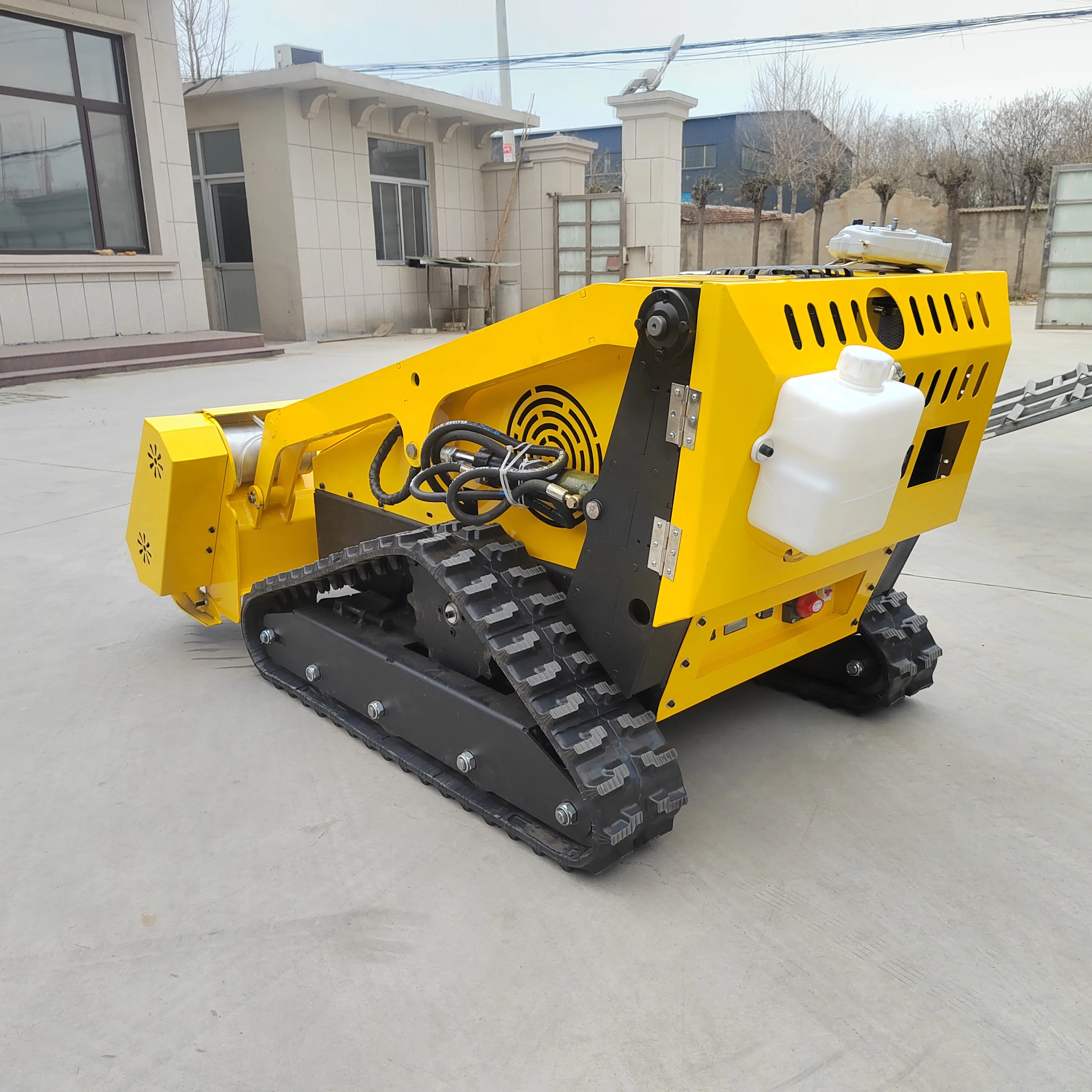 All-terrain RC Crawler Tandem Mower - Intelligent Robot
