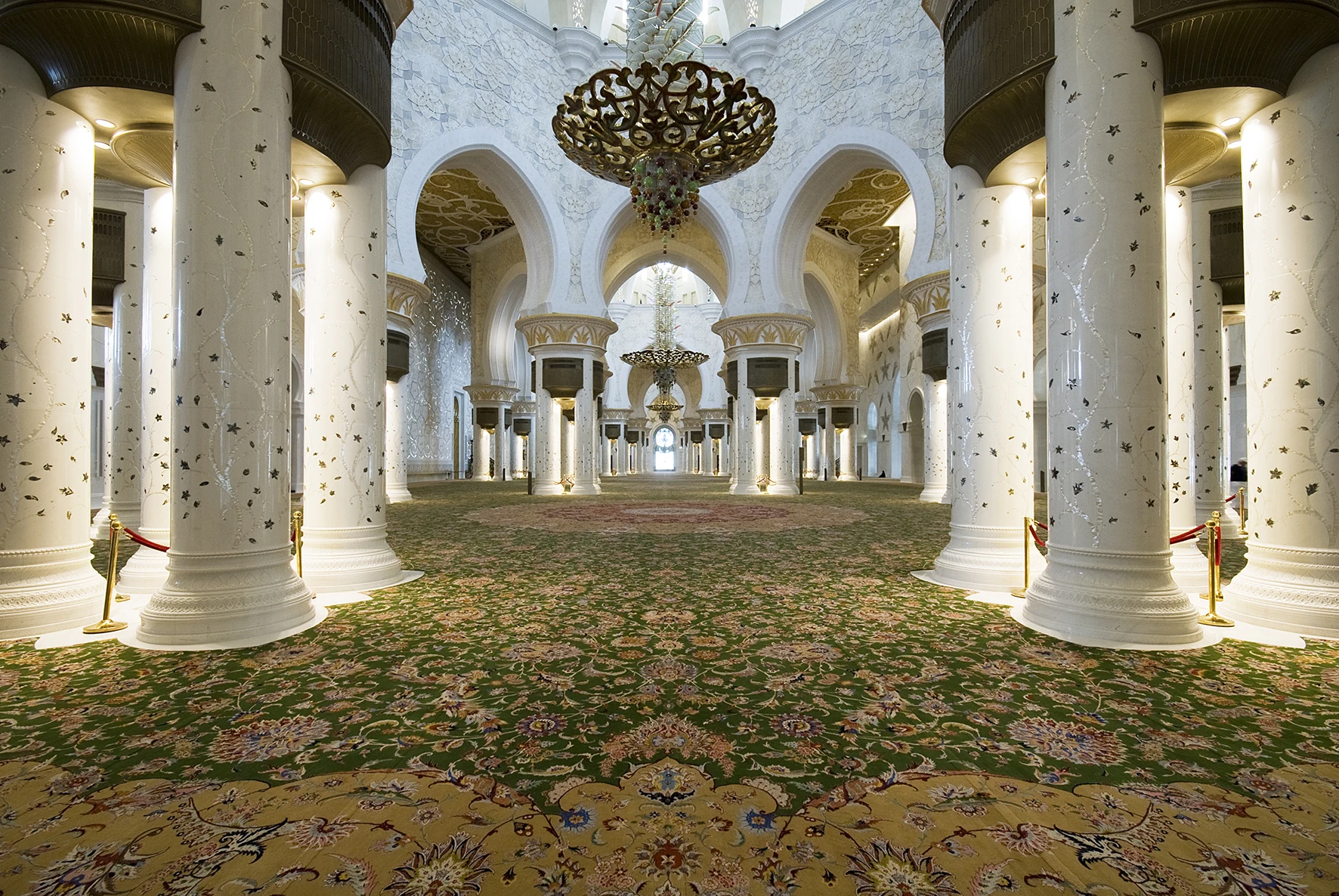 Customized Arabic Carpet Design for Mosque Prayer Room