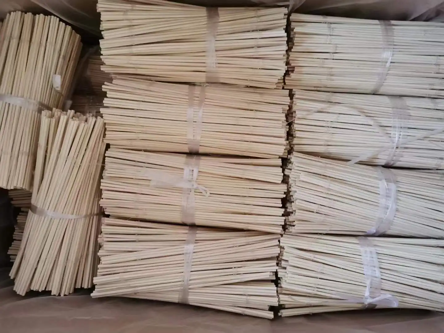 Shape Curly Rattan Diffuser Stick Natural Wavy Reed Stick - Buy Wavy ...