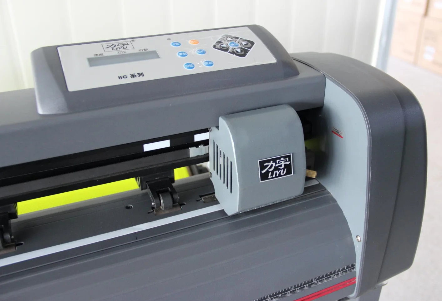Efficient HC1261AW2 Vinyl Laser Cutting Plotter Designed for Smooth ...