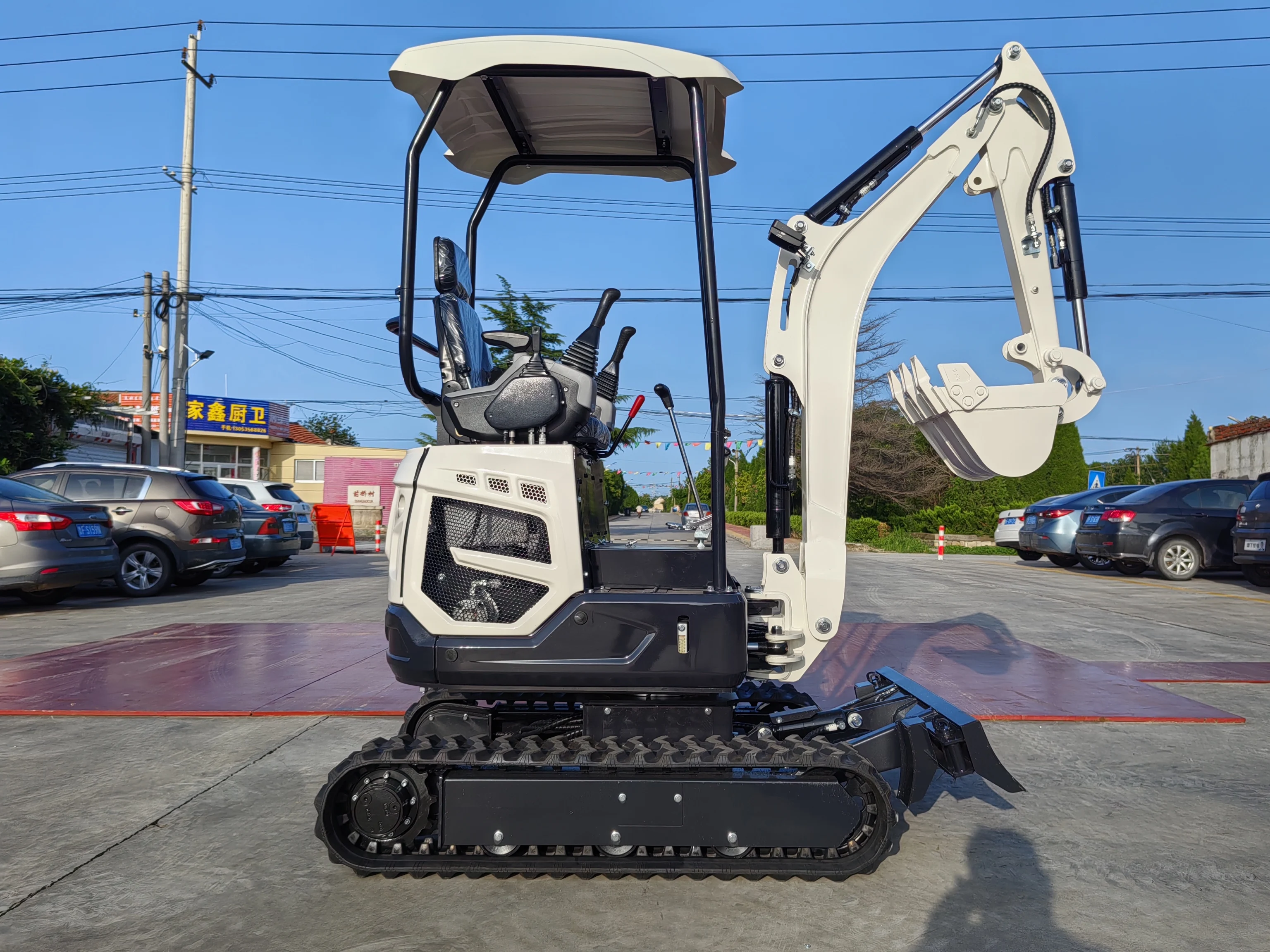 Free Shipping EPA Kubota Engine Digger Excavator 1.8 Ton