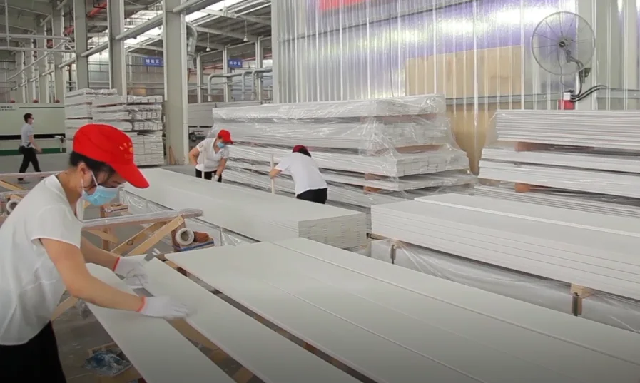 White Gesso Primed Finger Joint Radiata Pine S3s S4s Wooden Wainscoting ...