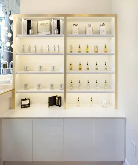 Shop Our Customizable Dubai Luxury Perfume Display Racks