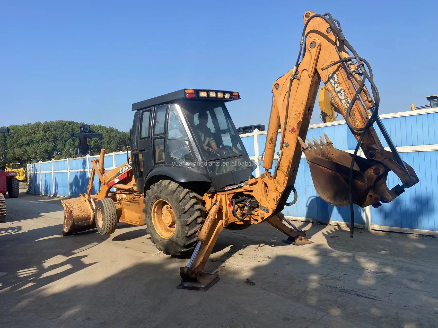 CASE 580M Backhoe Loader - Reliable and Versatile Equipment