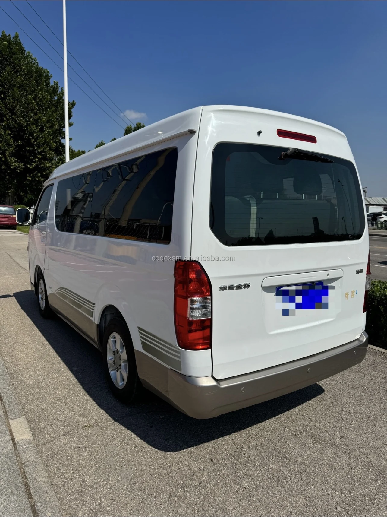 Used Jinbei Hiace Bus 9 Seaters - Reliable & Comfortable