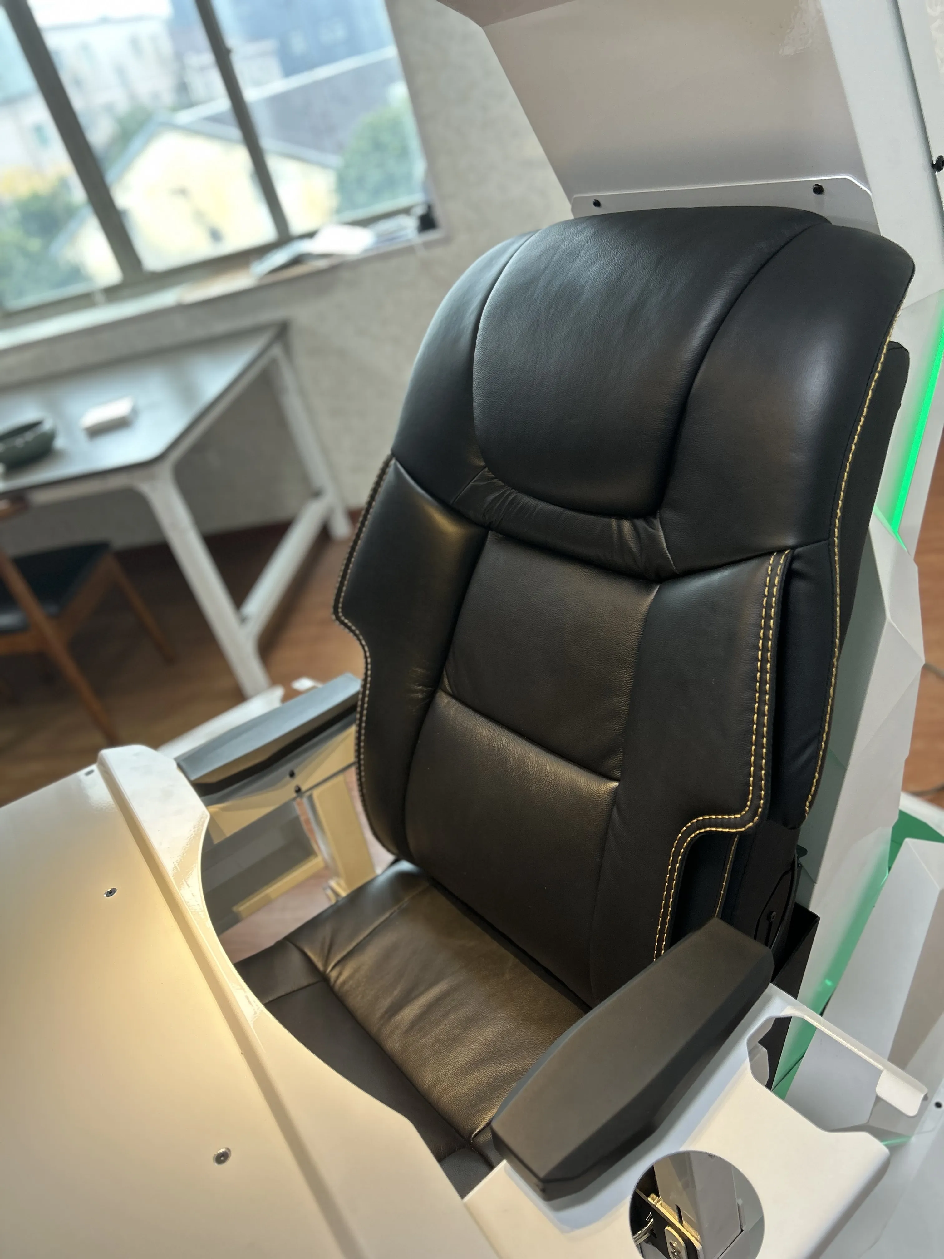 Easecomfy T2 Ergonomic Reclining Computer Chair - Adjustable Footrest ...