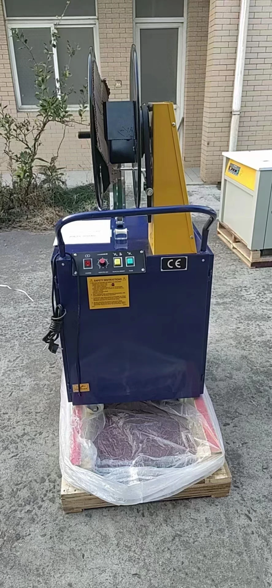 Semi Automatic Pallet Strapping Machine Vertical Pp Belt Band Carton ...