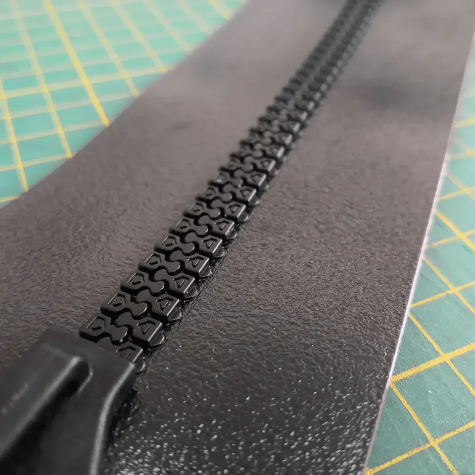 High Quality No. 5# Airtight Waterproof Zipper for Water Sport Clothing ...