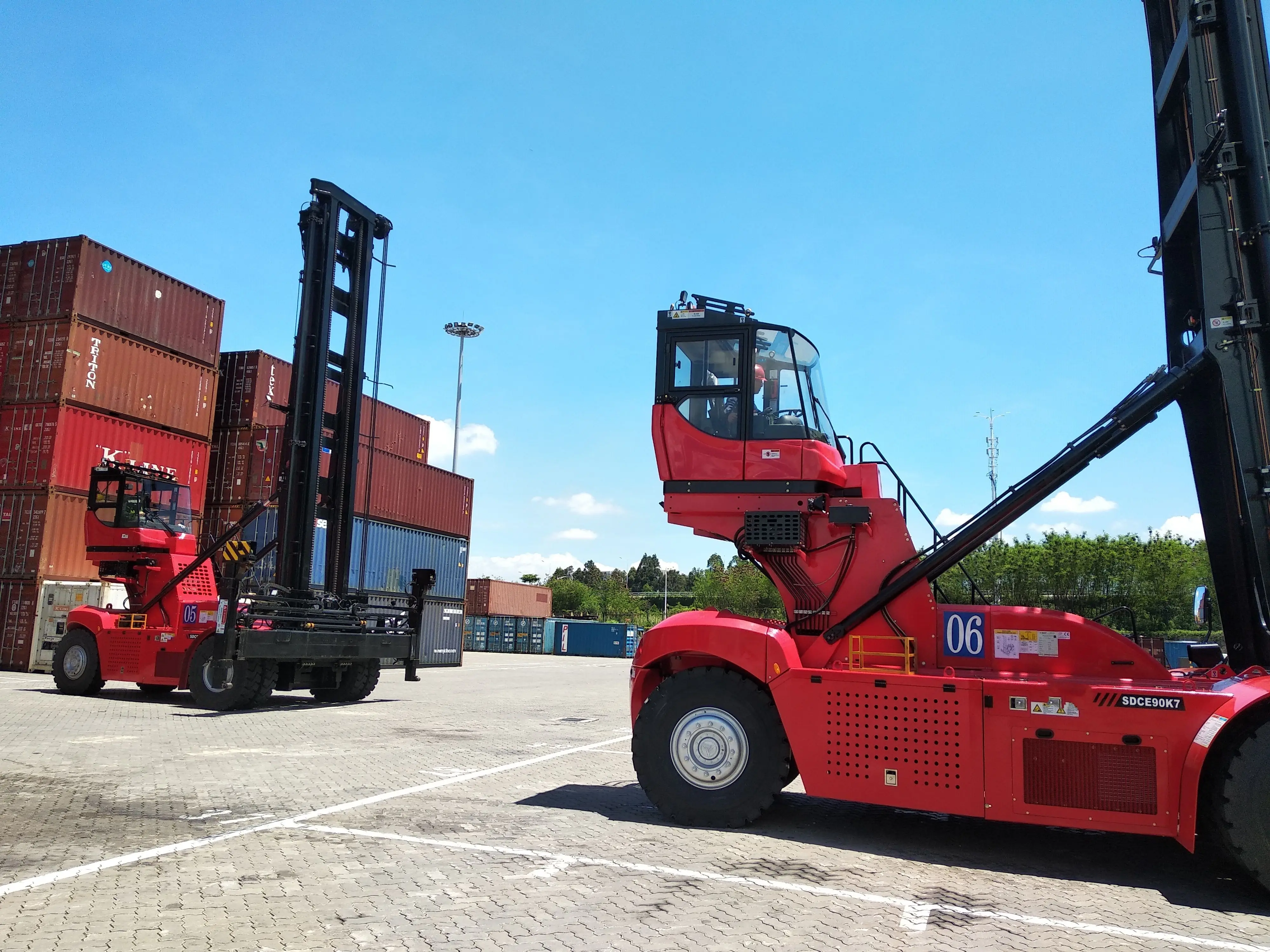 Electric Empty Container Handler Sdce90k7 9t Max Load Capacity - Buy ...