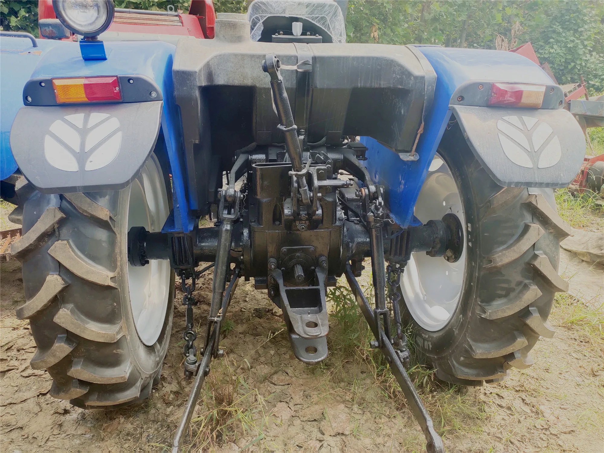 Used Tractor on Sale 4wd 70hp 75hp Second Hand Farm Working Tractor ...