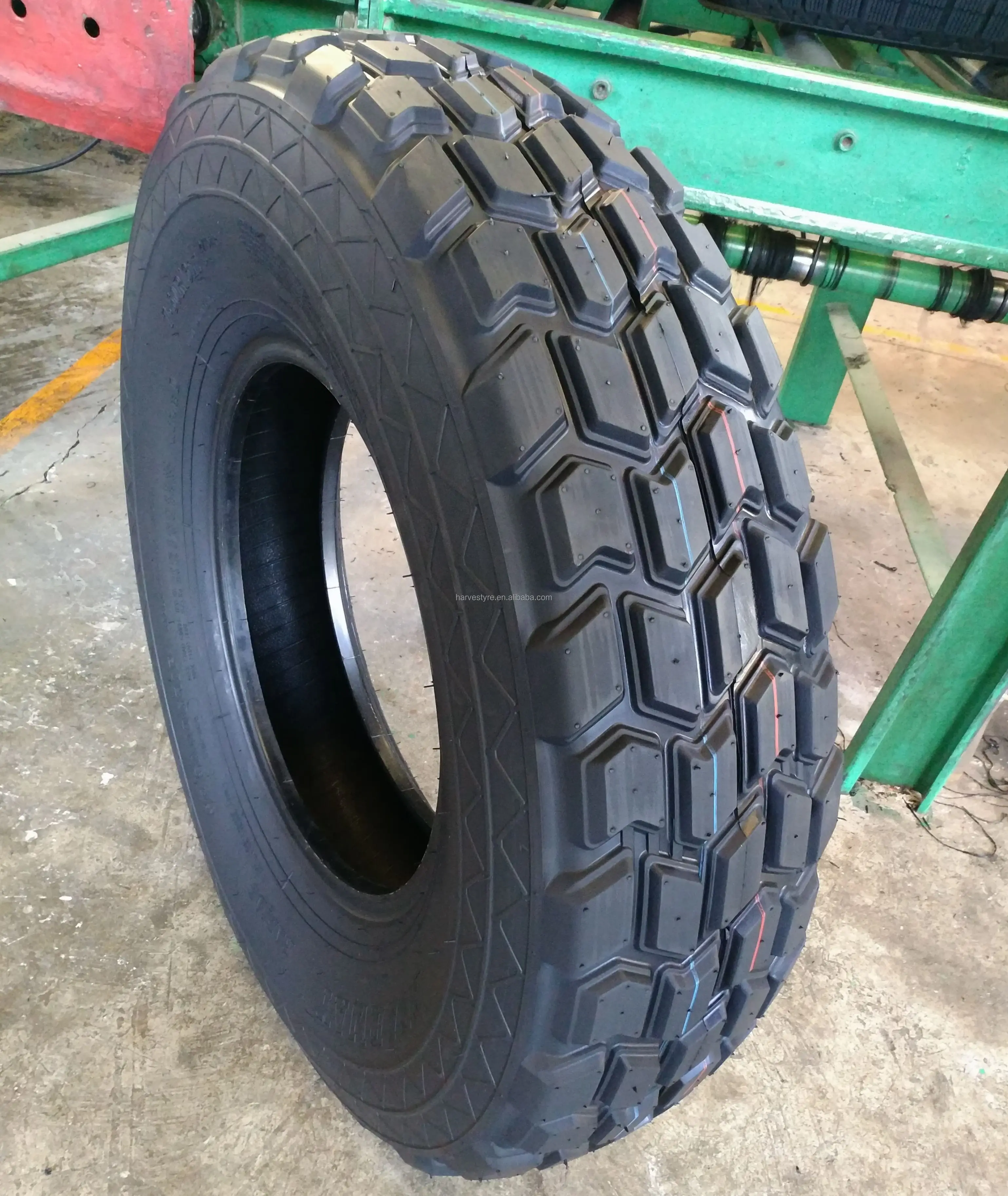 BEARWAY Brand Tyre 7.50R16 with Dunlop Sand Grip Pattern