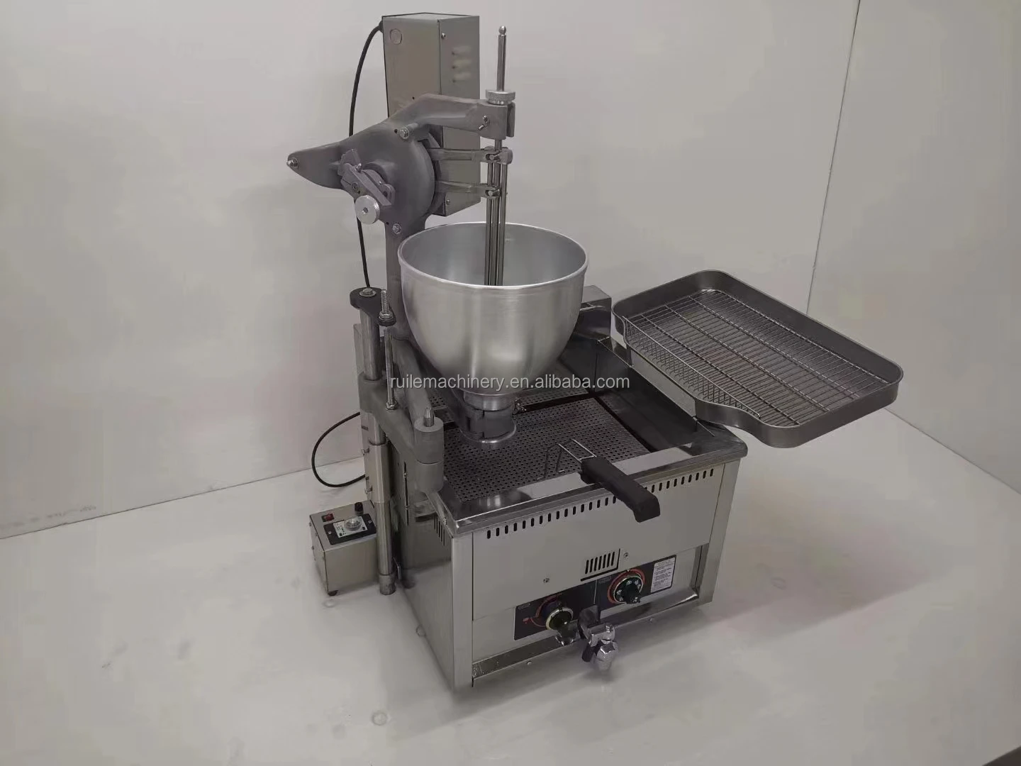 Commerical Min Ayvalik Lokma Makinesidoughut Machine Gas Doughnut Machine