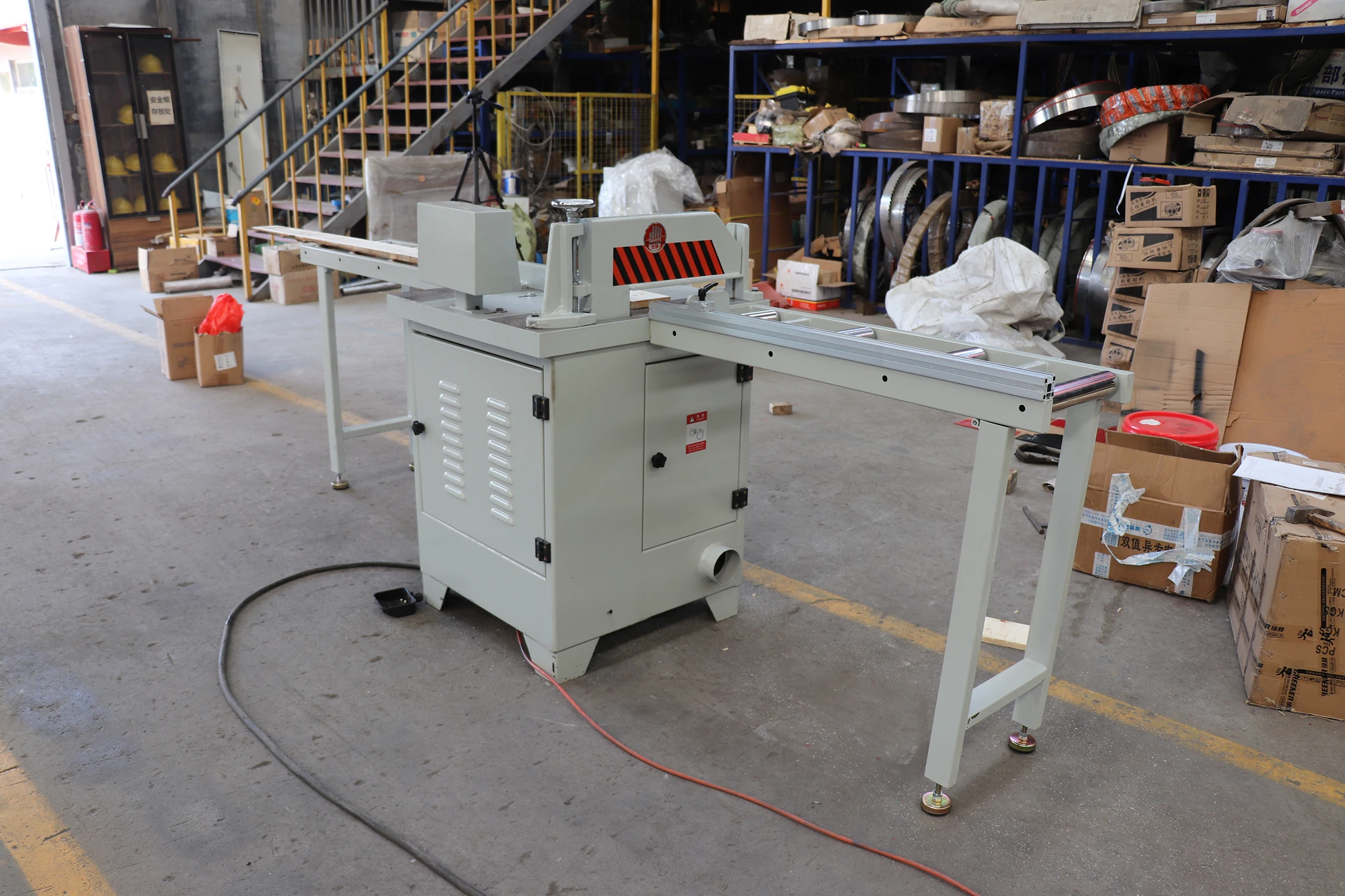 High Quality Automatic Cross Cut Saw Machine Electric Cut Off Saw For ...