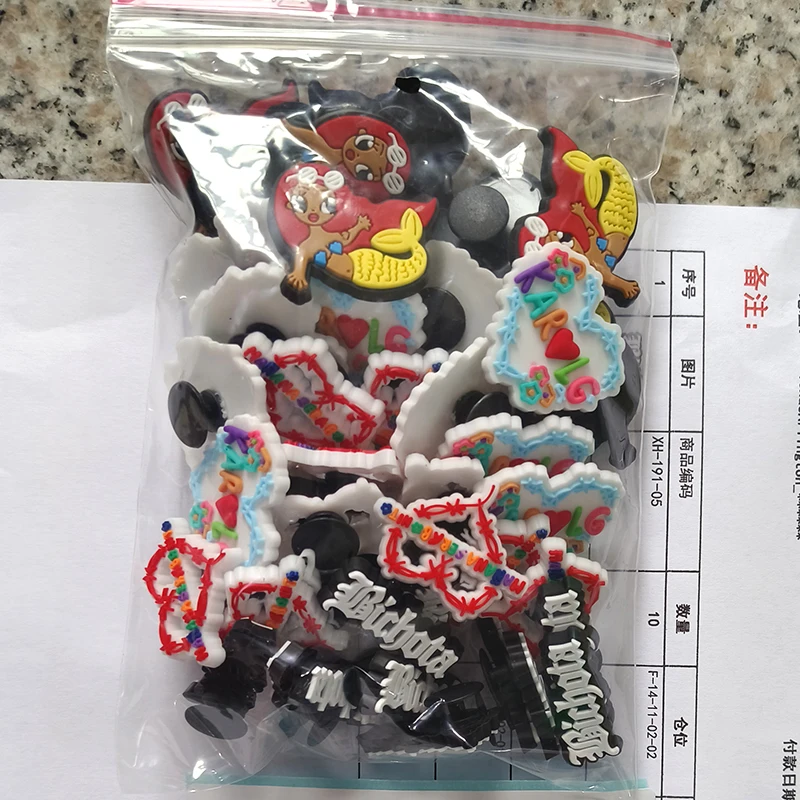 New Products Valentines Day Gift 2024 Croc Charms Heart San Valentin ...