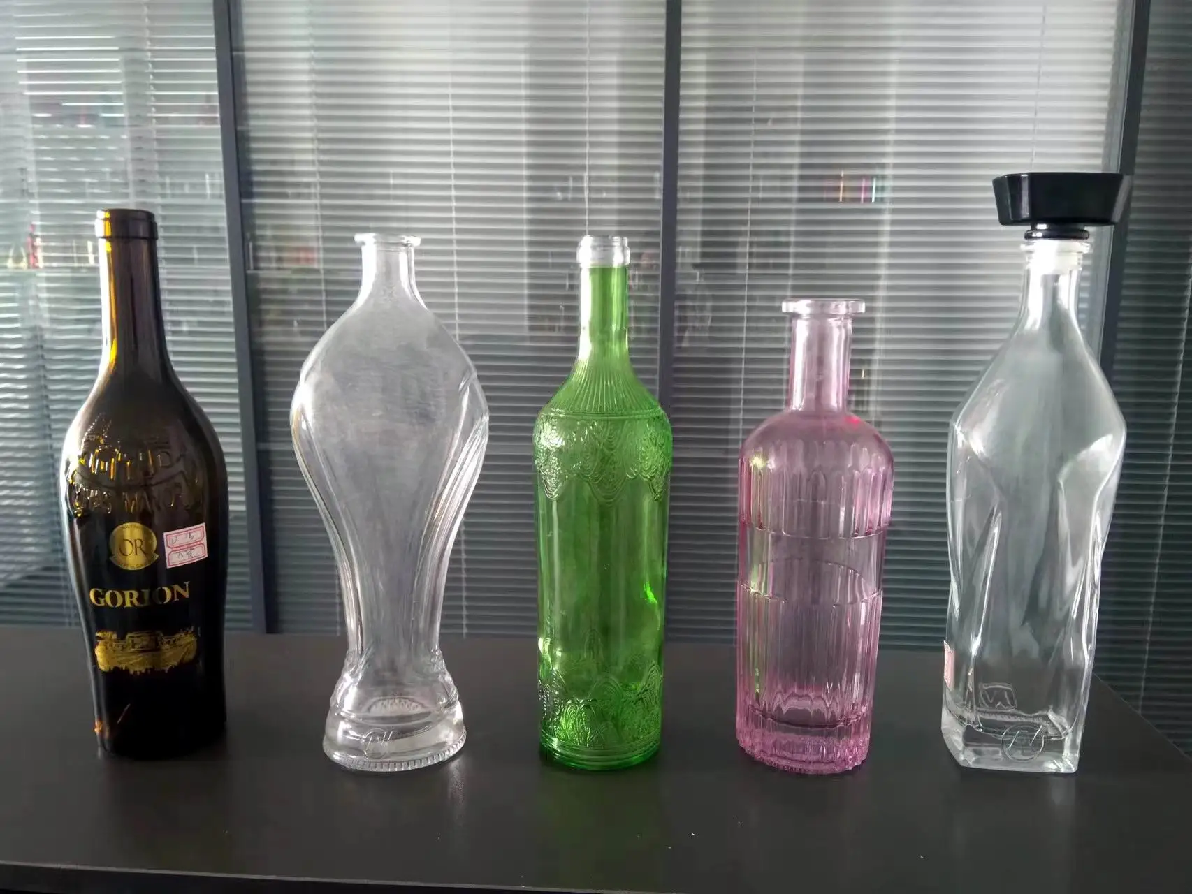 Glass Bottle 3d Carving Viewing,Embossing Bottle Special For High-class ...
