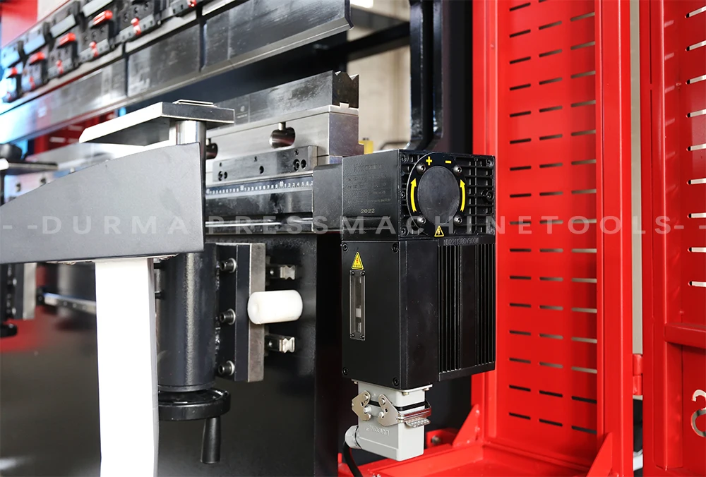 4+1 Axis Sheet Metal Good Quality Press Brake 40t1600 Small Press Brake ...