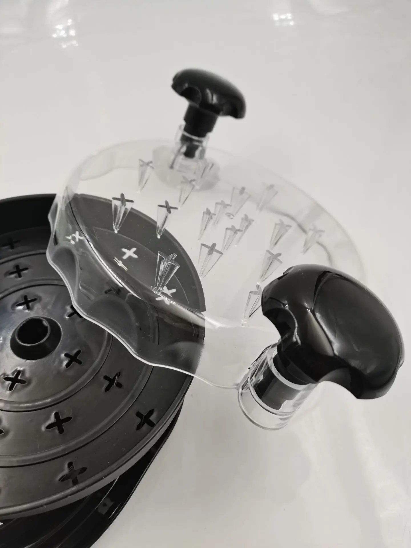 PRO Round Chicken Shredder Bowl - Efficient Meat Shredding