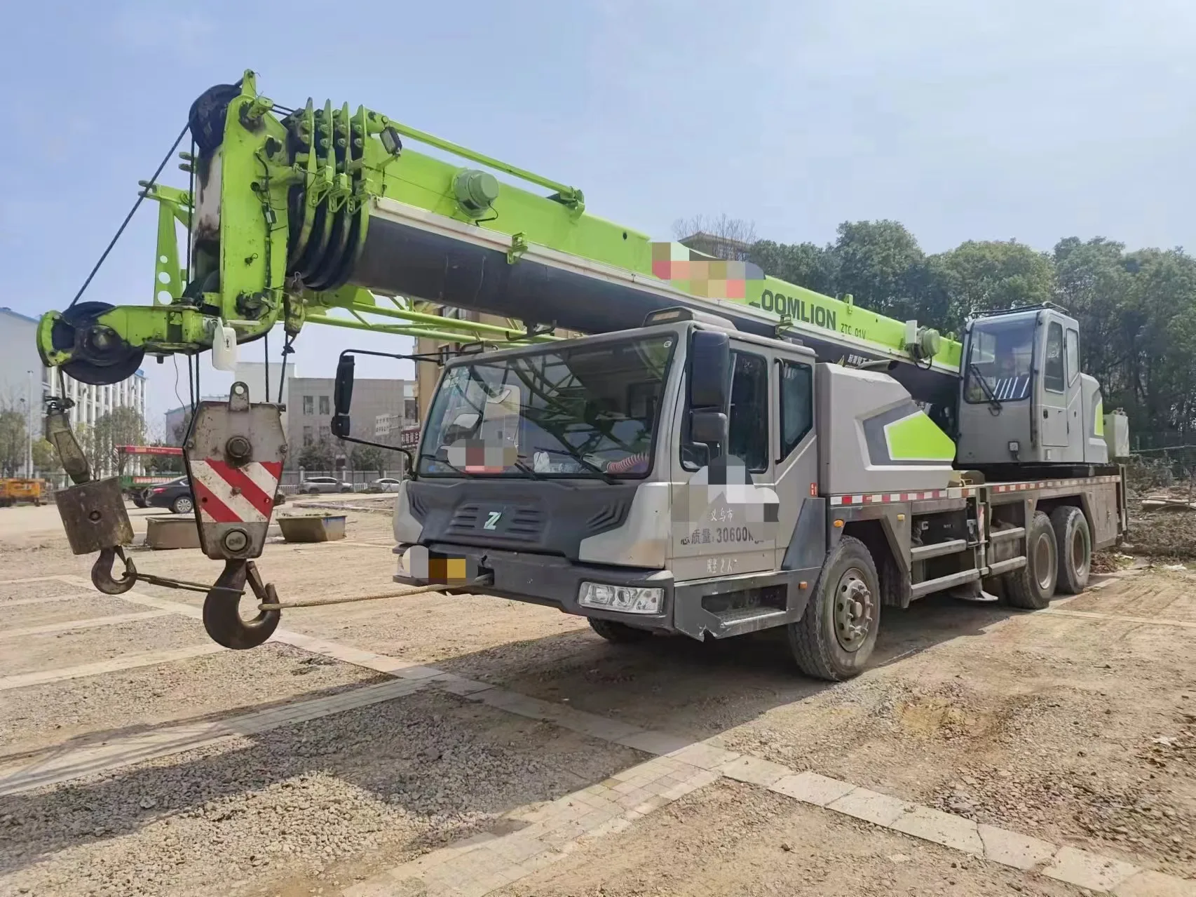 Hot Used 50ton Truck Crane Zoomlion Ztc500a562-2 50 Ton Mobile Crane ...