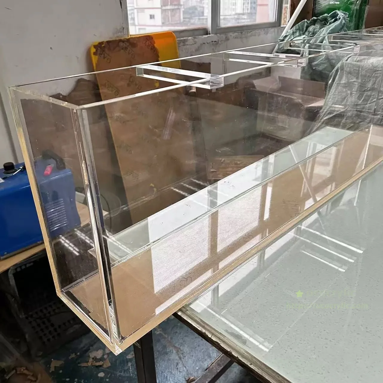 Transparent Acrylic Aquarium Fish Tank - UV Protection