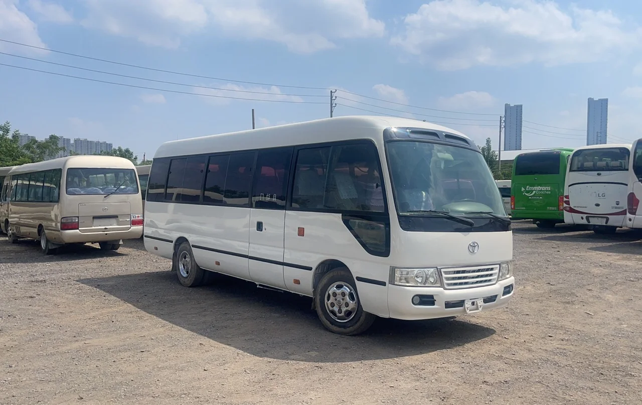 Luxury Diesel Used Coaster Mini Bus 30 Seater for Sale