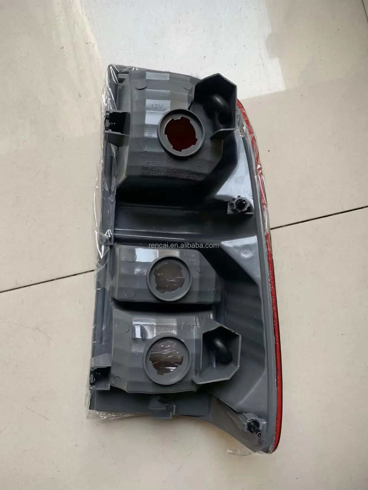 Auto Parts 81550-0K140 81560-0K150 Tail Lamp for Hilux Vigo