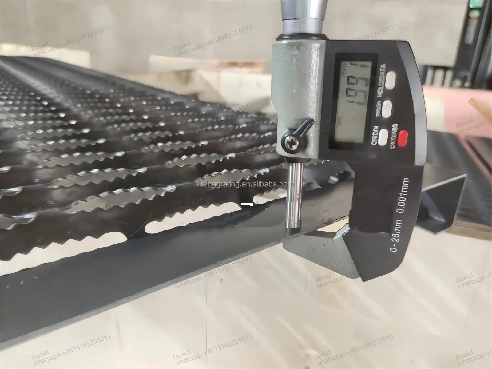 Perforated Safety Grate Ladder Rungs - Durable & Anti-slip