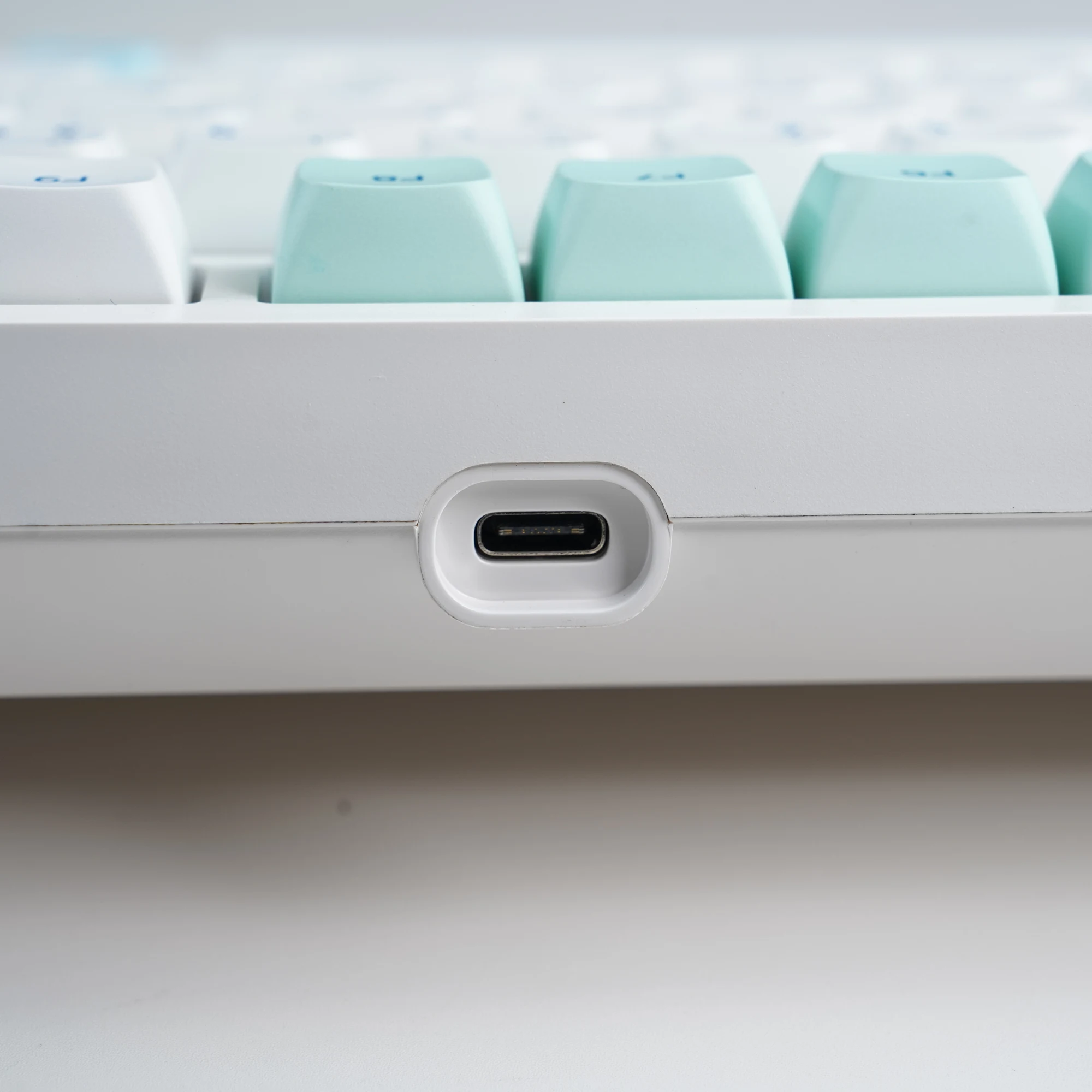 MK75 Max 3 Mode RGB Mechanical Keyboard - Versatile & Durable