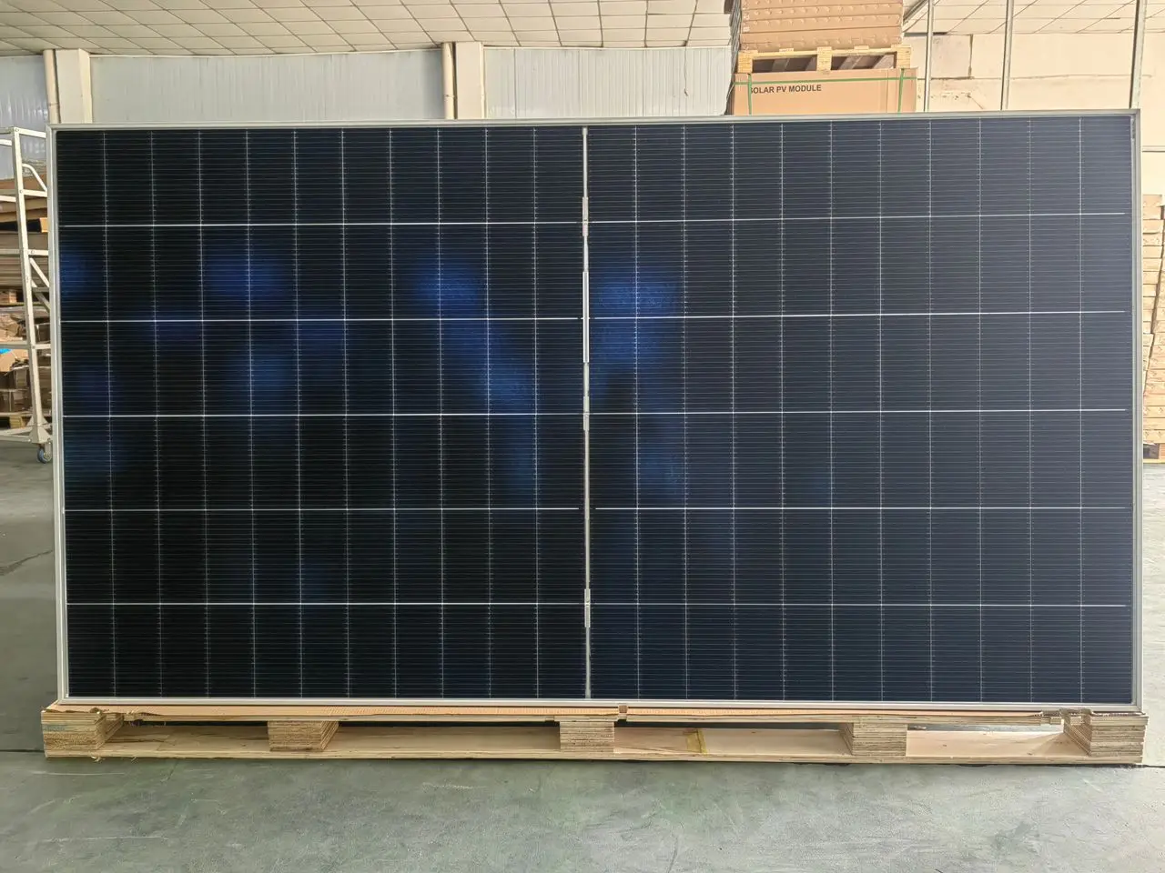 Jinko 700w Neo Mono Solar Panels - High Efficiency & Durability
